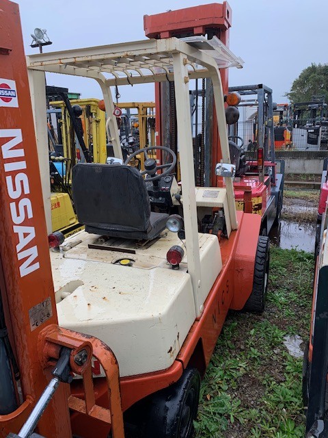 Buy a forklift Nissan PF02 from Japan Buy a forklift Nissan PF02 from Japan